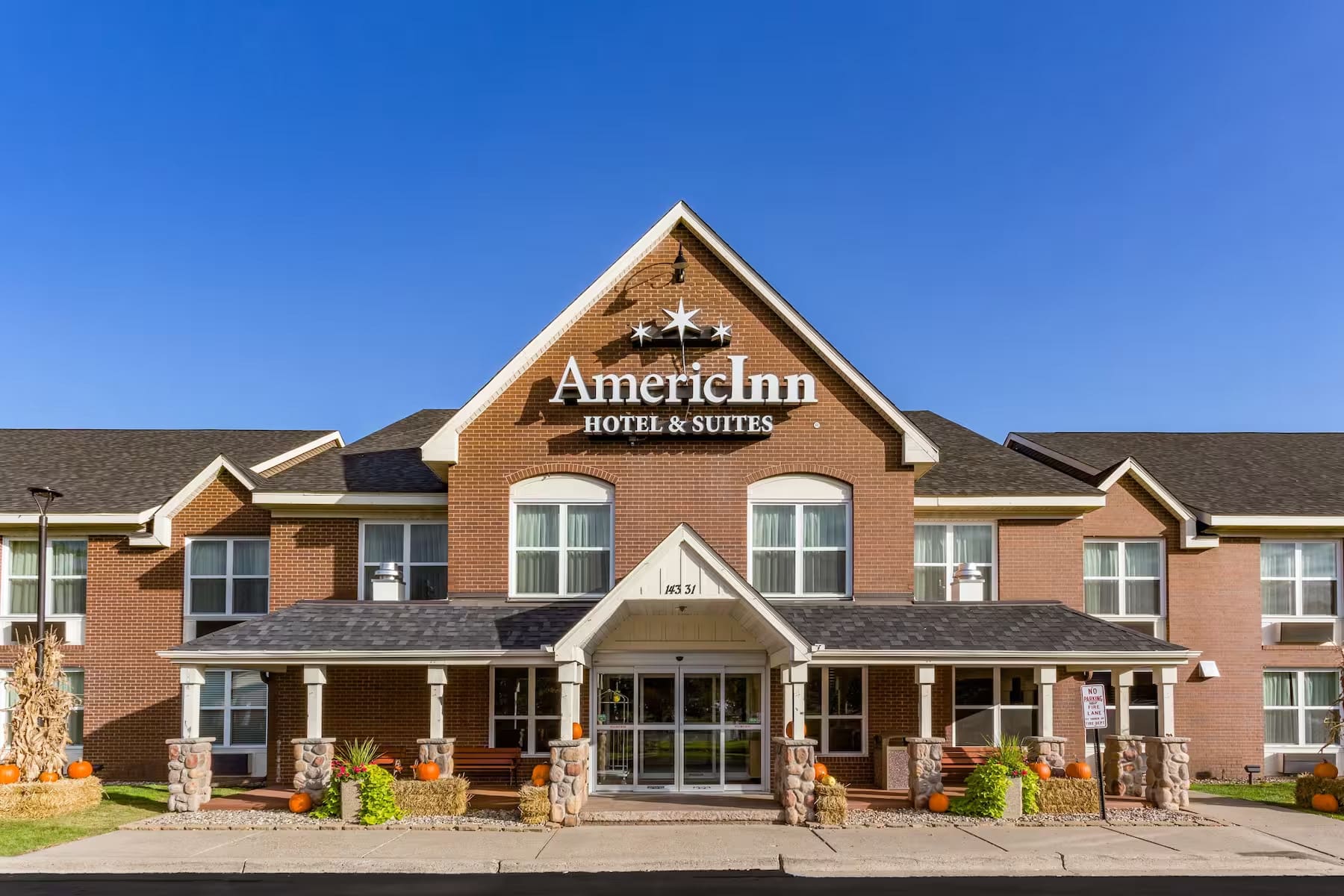 AmericInn by Wyndham Burnsville - Experience Burnsville